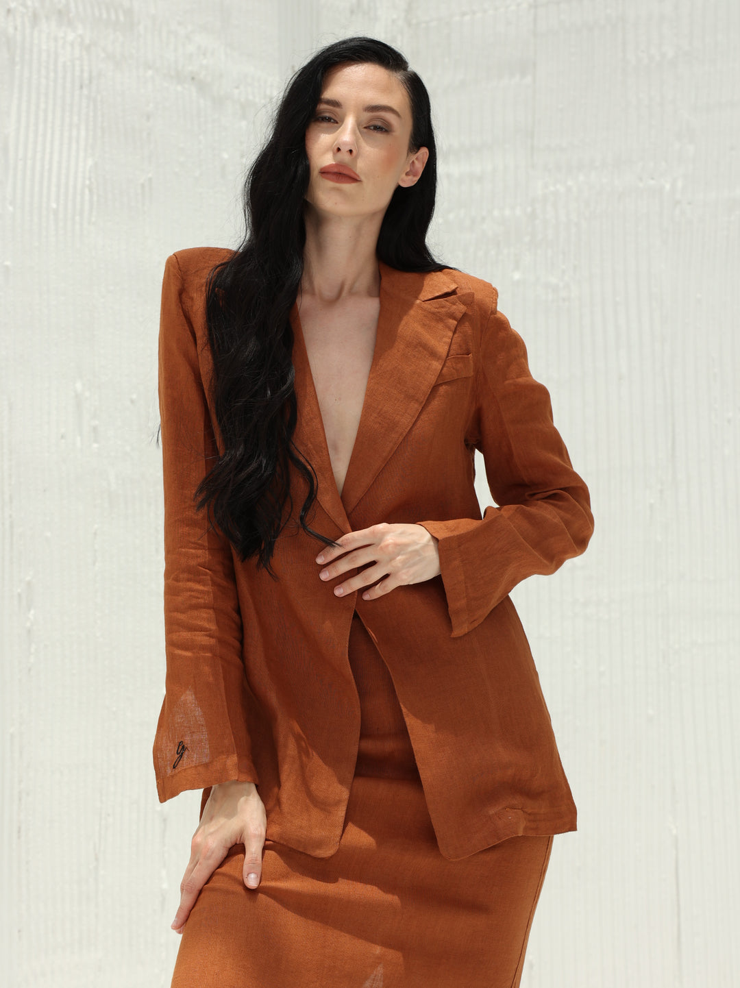 5 TIPS FOR WEARING LINEN IN FALL AND WINTER – G Linen